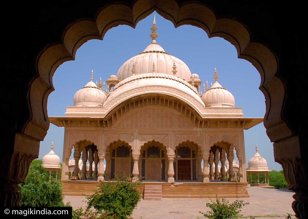 Govardhan, the sacred hill of Lord Krishna - MAGIK INDIA