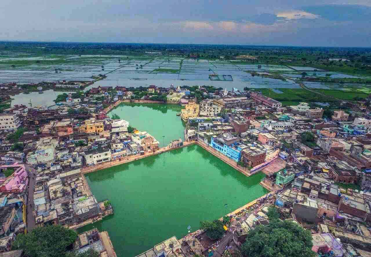 Govardhan, the sacred hill of Lord Krishna - MAGIK INDIA