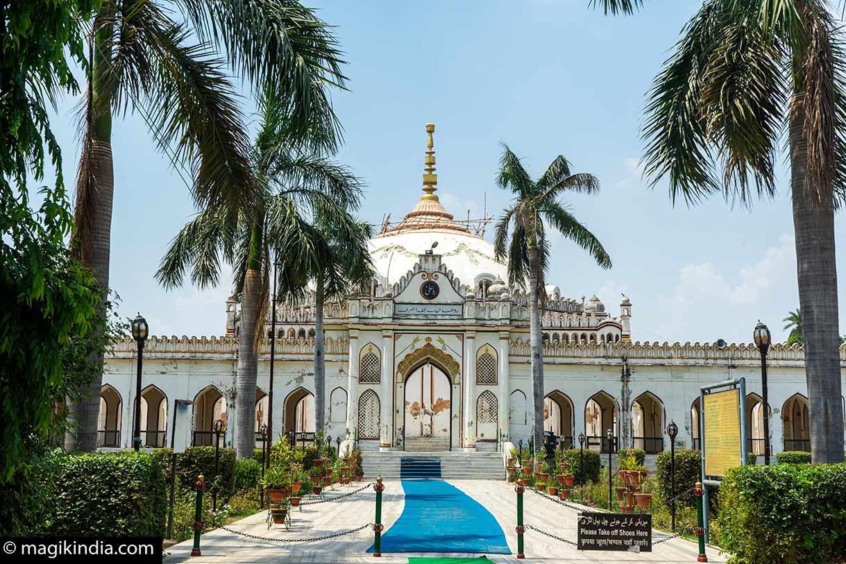 Lucknow, the city of Nawabs and Tehzeeb - MAGIK INDIA