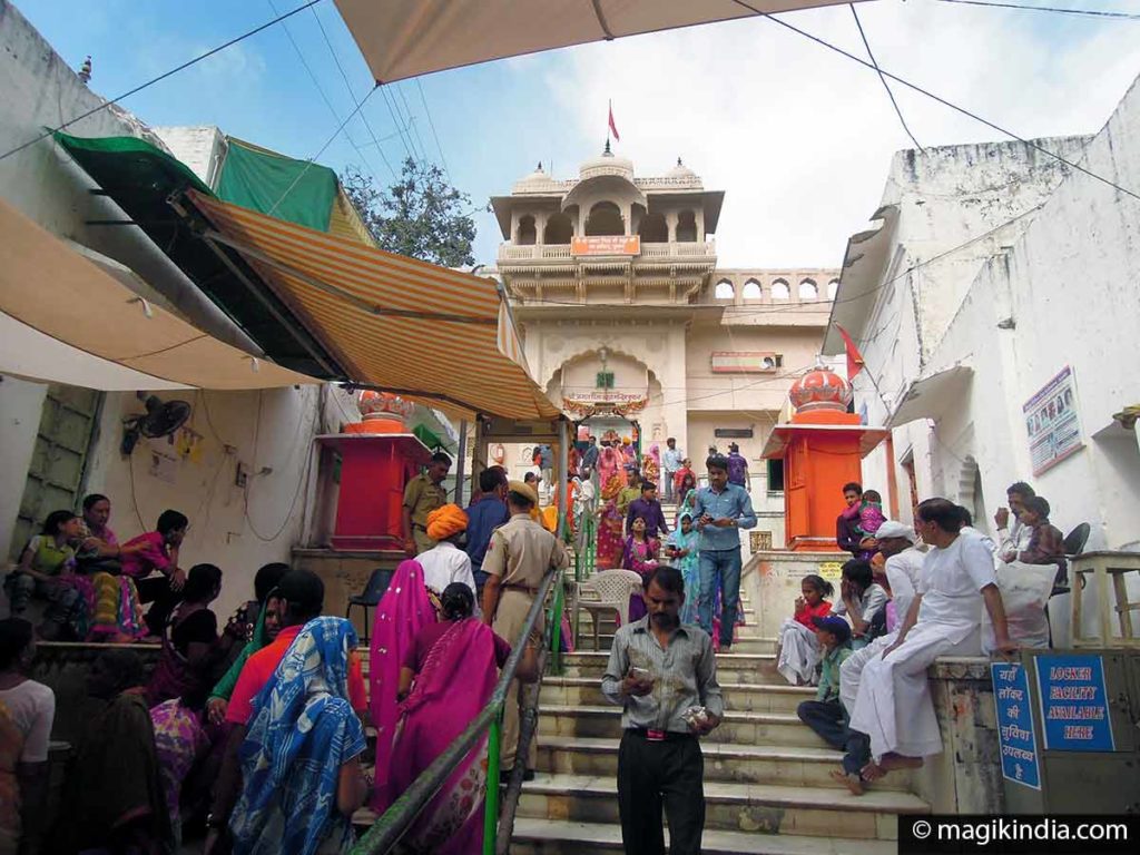 Pushkar, the abode of lord Brahma - MAGIK INDIA