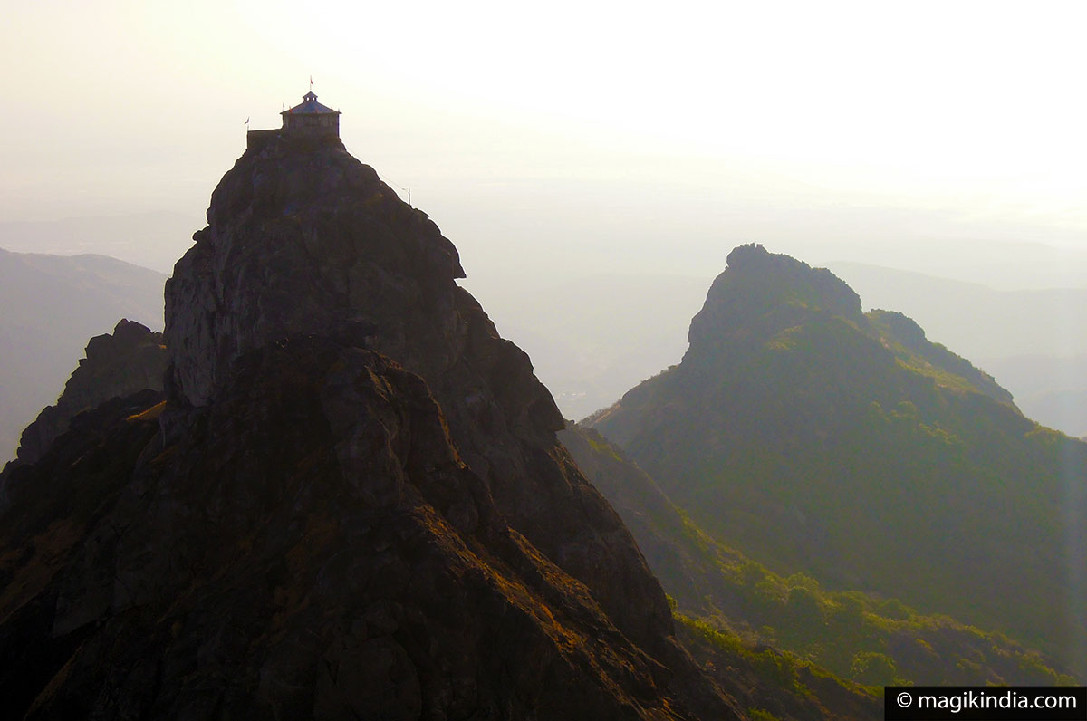 Le Mont Girnar, la montagne sacrée du Gujarat - MAGIK INDIA