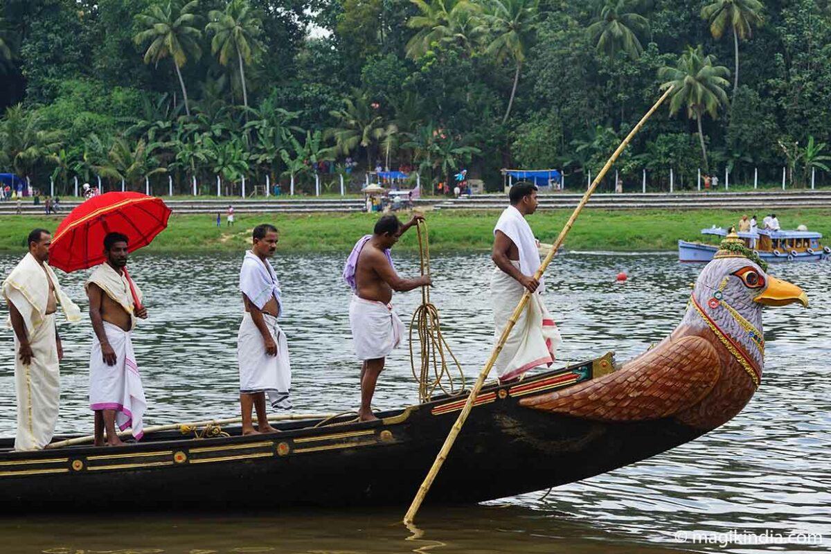 Aranmula and the fascinating Vallamkali Snake-Boat Race - MAGIK INDIA