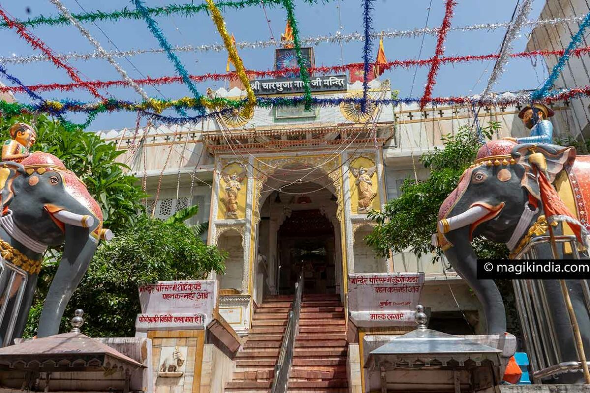 Charbhuja Garhbor, the temple of the Gurjars of Rajasthan - MAGIK INDIA