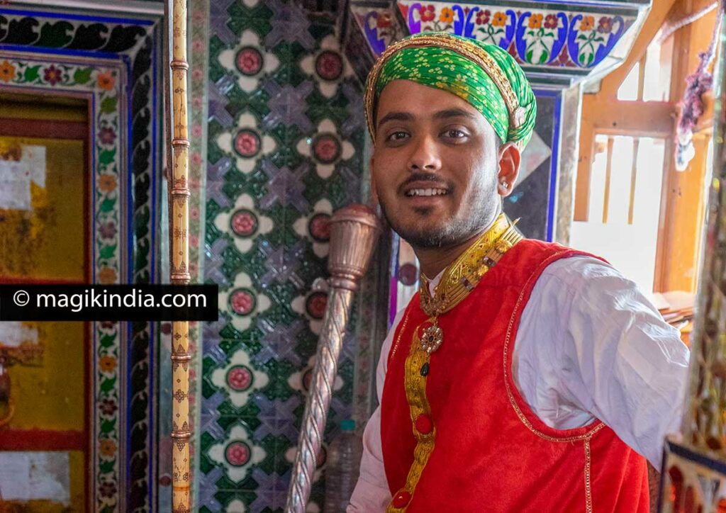 Charbhuja Garhbor, the temple of the Gurjars of Rajasthan - MAGIK INDIA