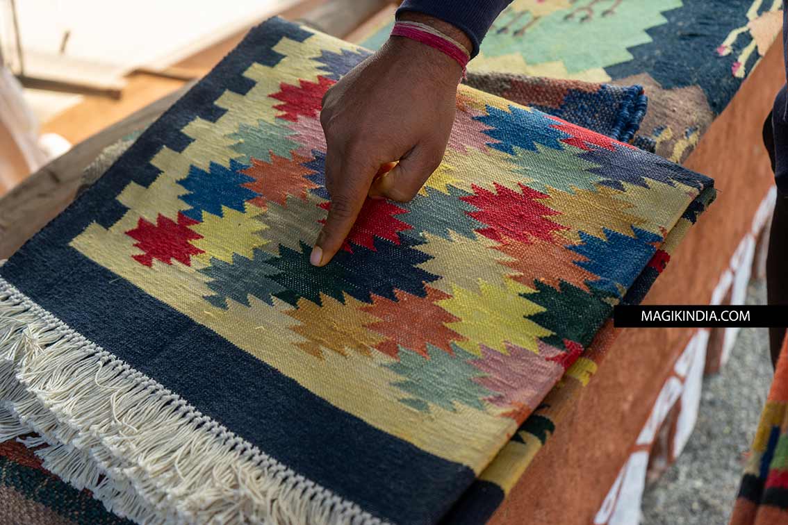 Salawas and its Panja Dhurrie tradition - MAGIK INDIA