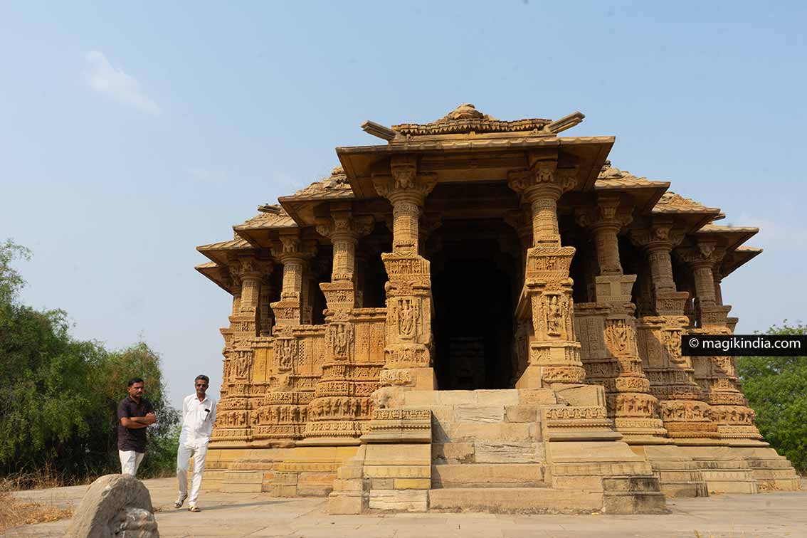 Sayla, city of the Jhalas - MAGIK INDIA