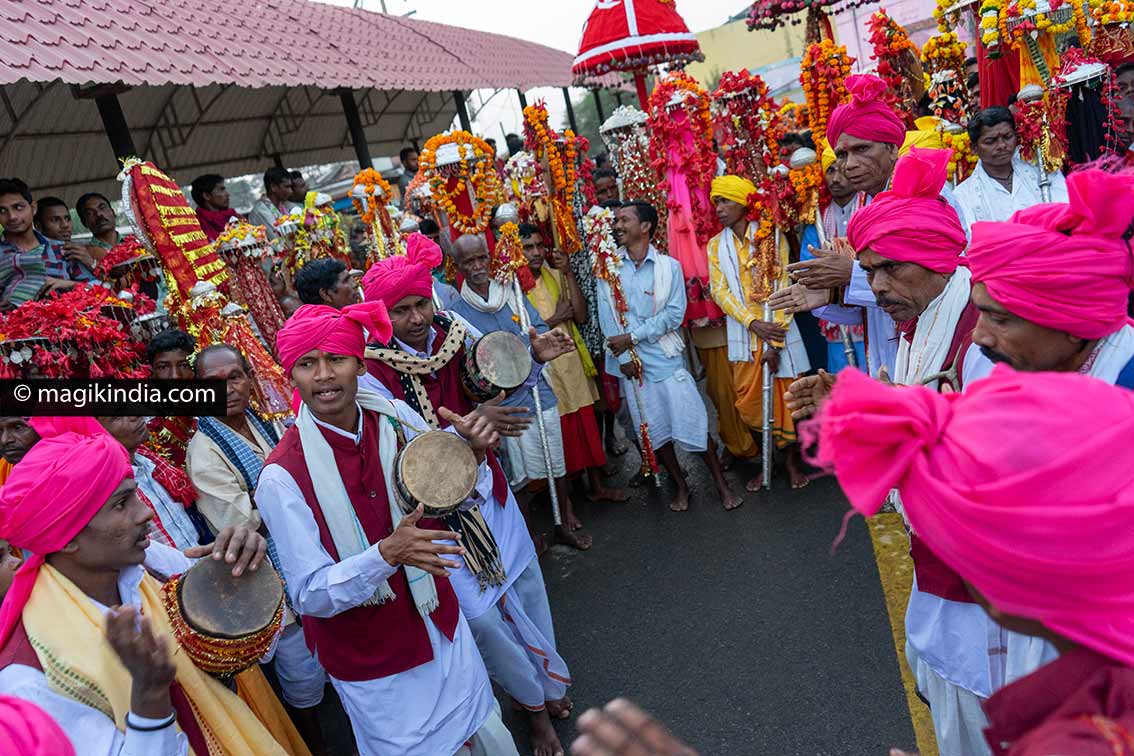 Phagun Madai, the spring festival of the adivasis of Bastar - MAGIK INDIA
